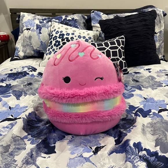 Squishmallows | Toys | Squishmallows Middy The Pink Rainbow Macaroon 2 ...